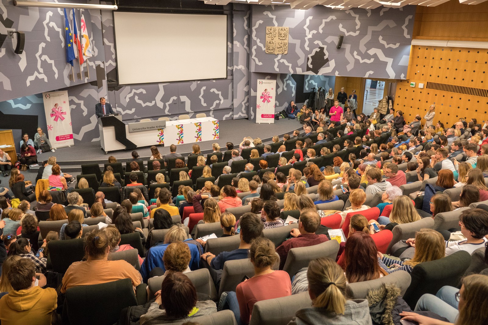 UHK succeeded in the prestigious World University Ranking THE ...