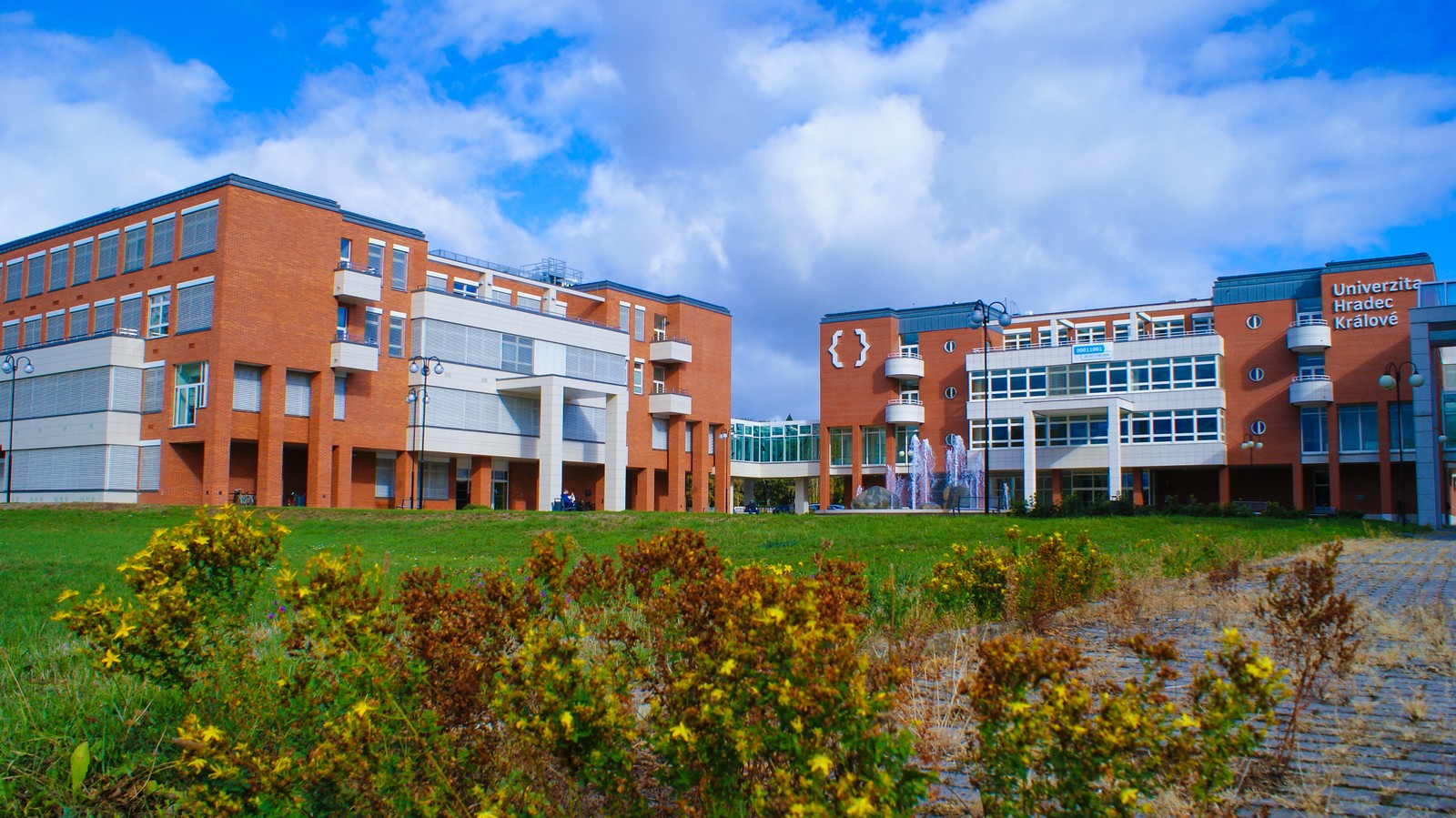 Contacts - University of Hradec Králové